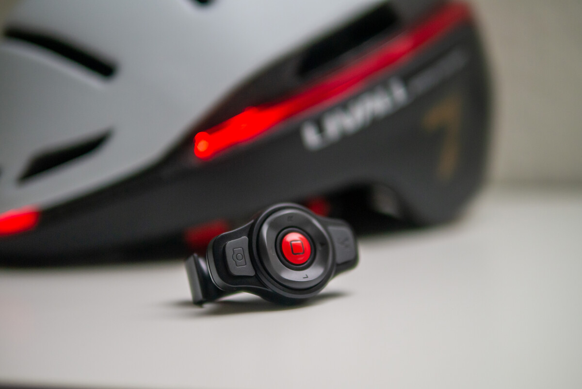 Smarter Fahrradhelm mit Rundum-Beleuchtung und Sturzerkennung im Test ...