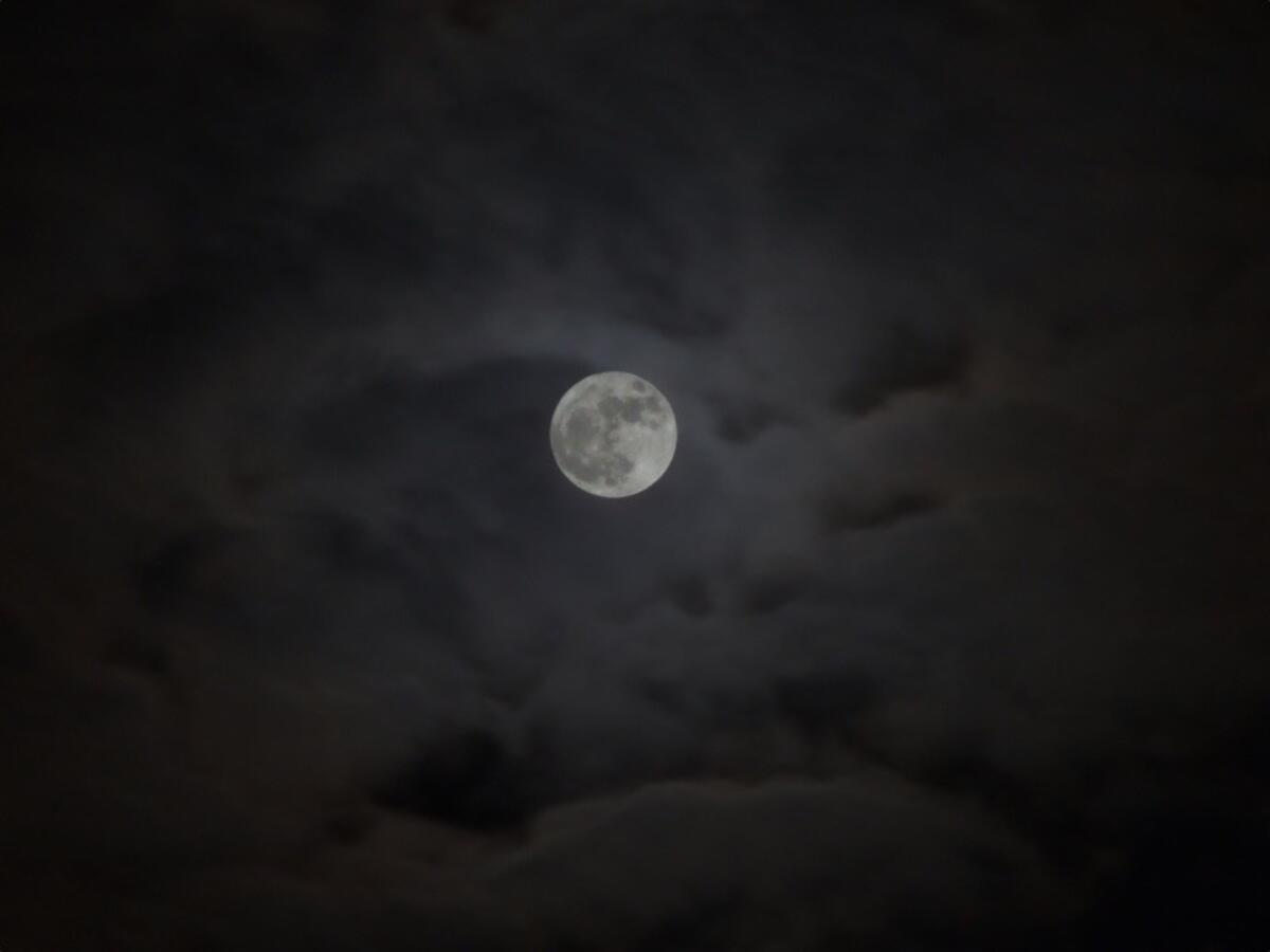 Den Mond mit dem iPhone fotografieren: So klappt’s besser | Mac Life