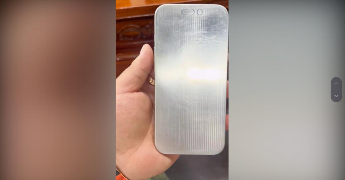 iPhone 15 Pro: Erste Bilder eines Dummy-Modells zeigen das Design | Mac ...